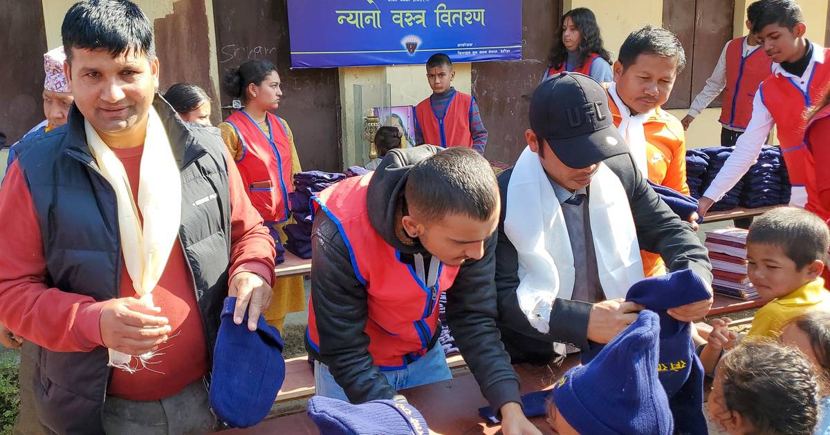 Warm Clothes Distribution Program Benefits 94 Students in Makwanpur ...