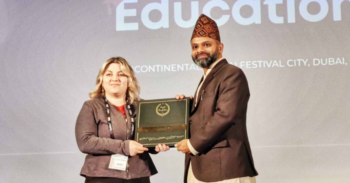 Mr Laxman Pokhrel Receives Outstanding Leadership Award At Dubai Based Education Conference